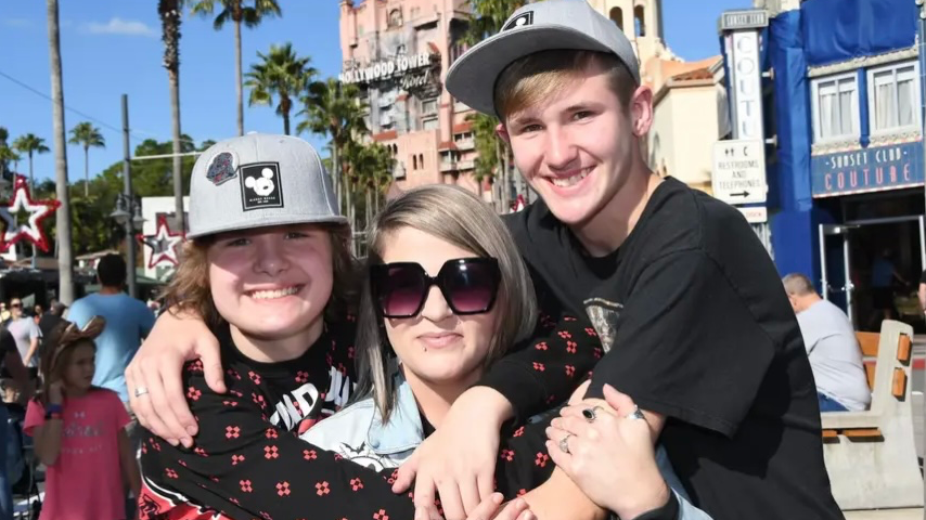 GiveSendGo - Supporting Aven and Rejcek family: The Leader in Freedom ...